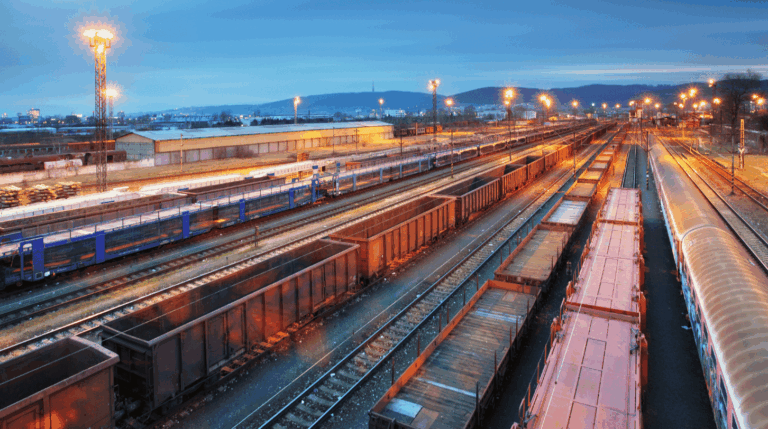 9 Advantages of Rail Freight Transportation in 2026