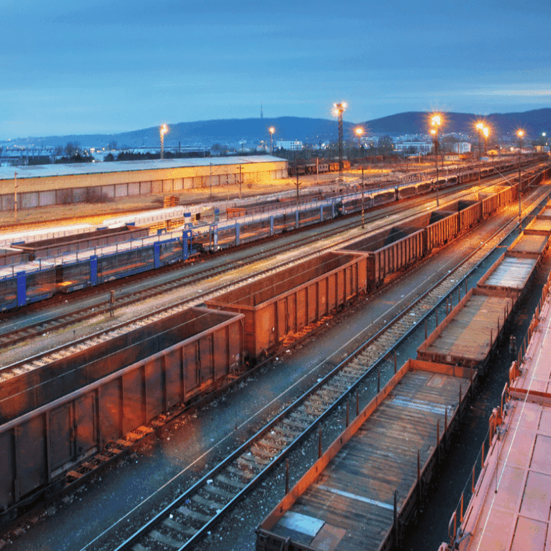 9 Advantages of Rail Freight Transportation in 2026